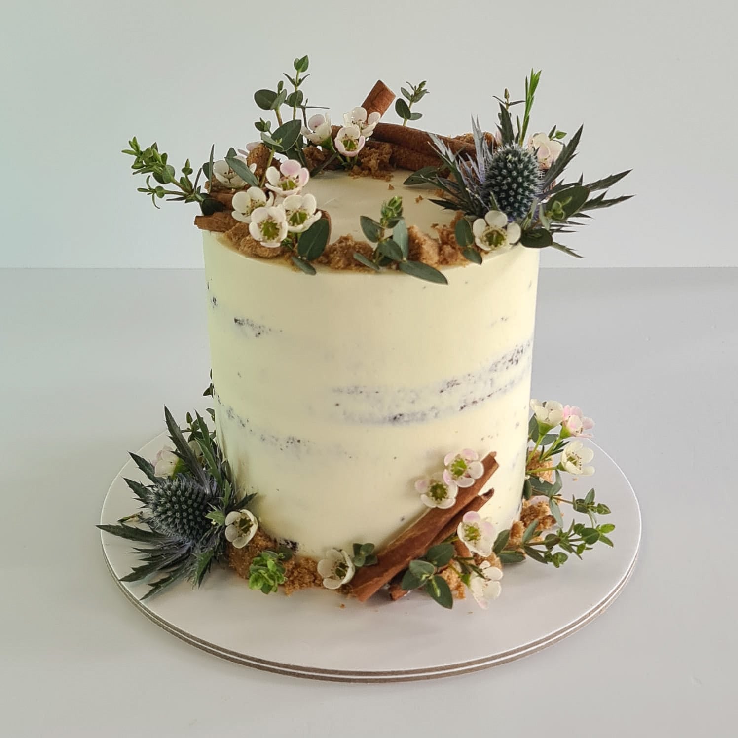 Rustic Garden Fresh Floral Cake – Bloomsbury Bakers